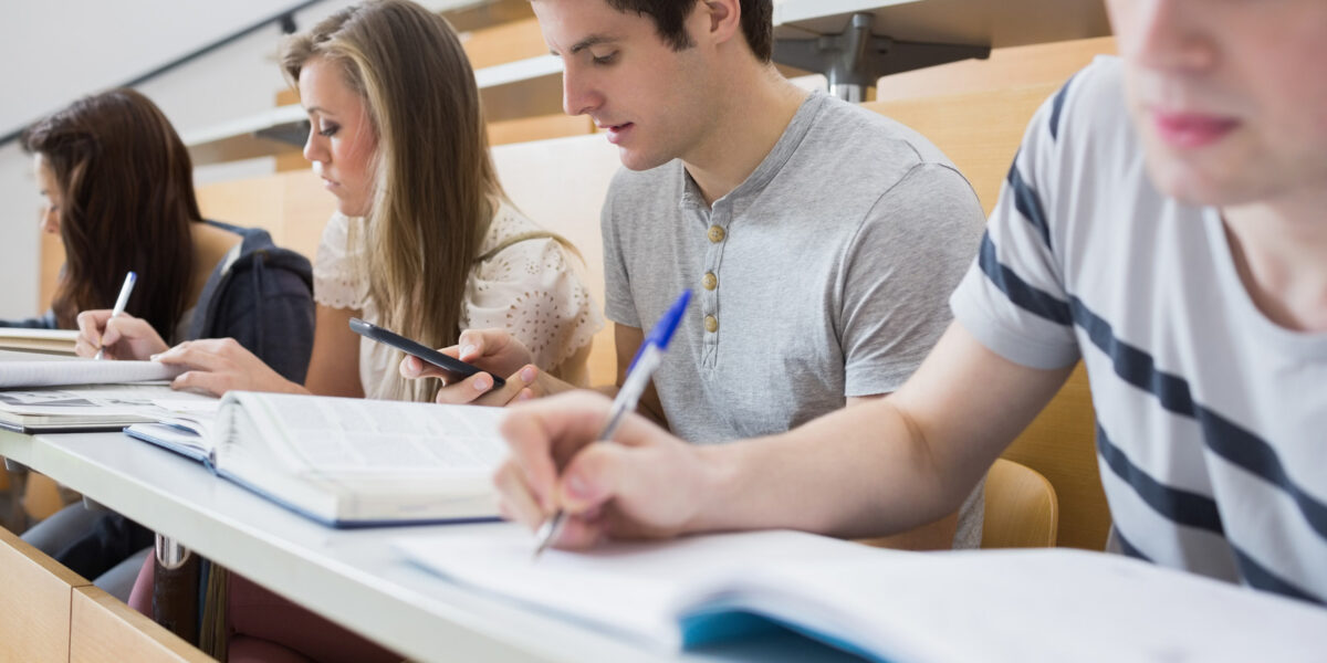 Der Angst die Zähne zeigen • pt Zeitschrift für Physiotherapeuten